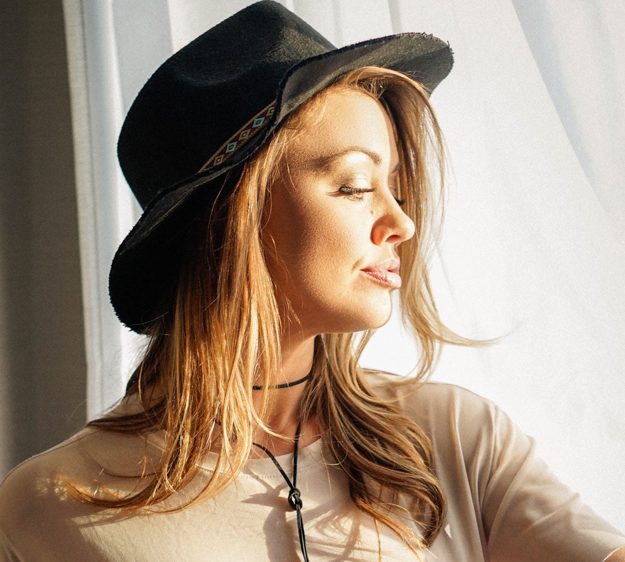 Caitlyn Howe – Medium