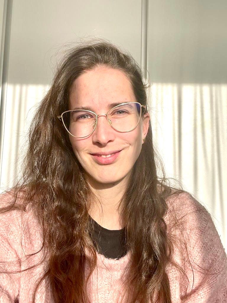 Petra Reghian – Medium