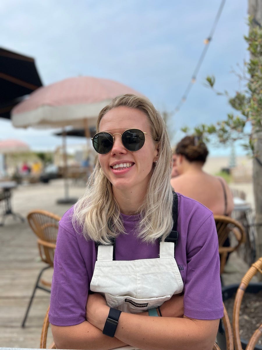 Maria Finch – Medium