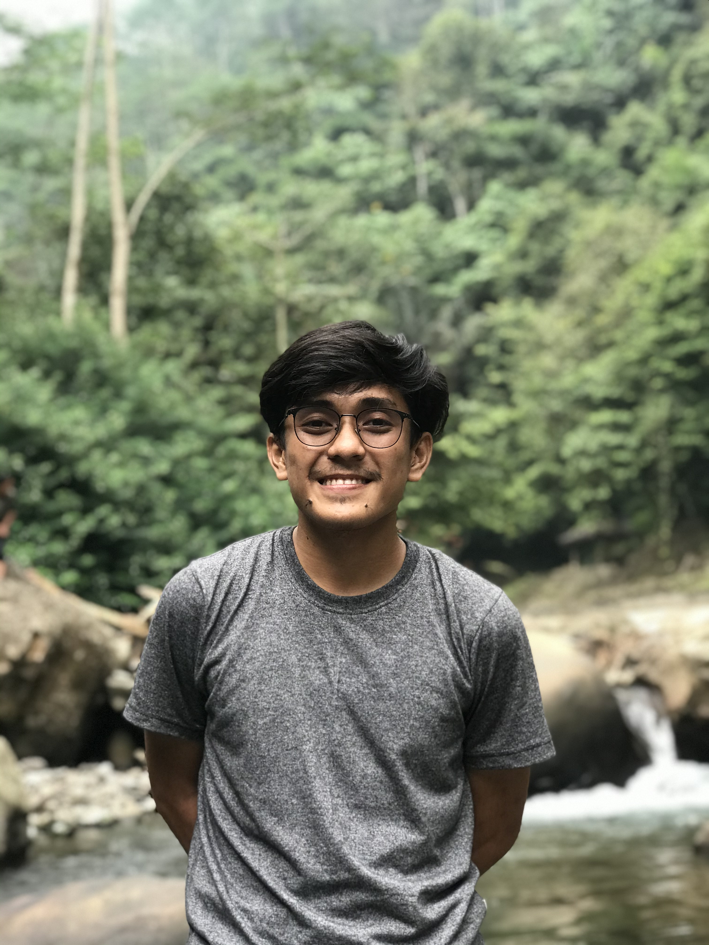 Lee Roy Akbar – Medium