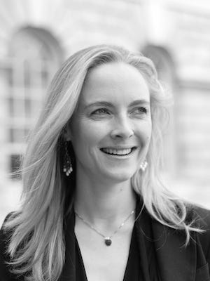 Robyn Scott – Medium