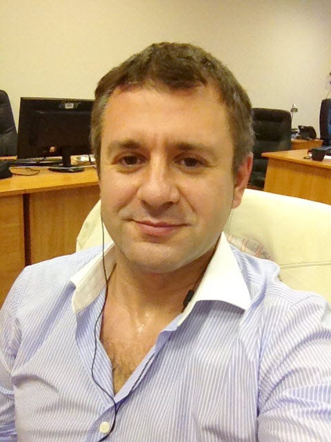 Dennis Beloff – Medium