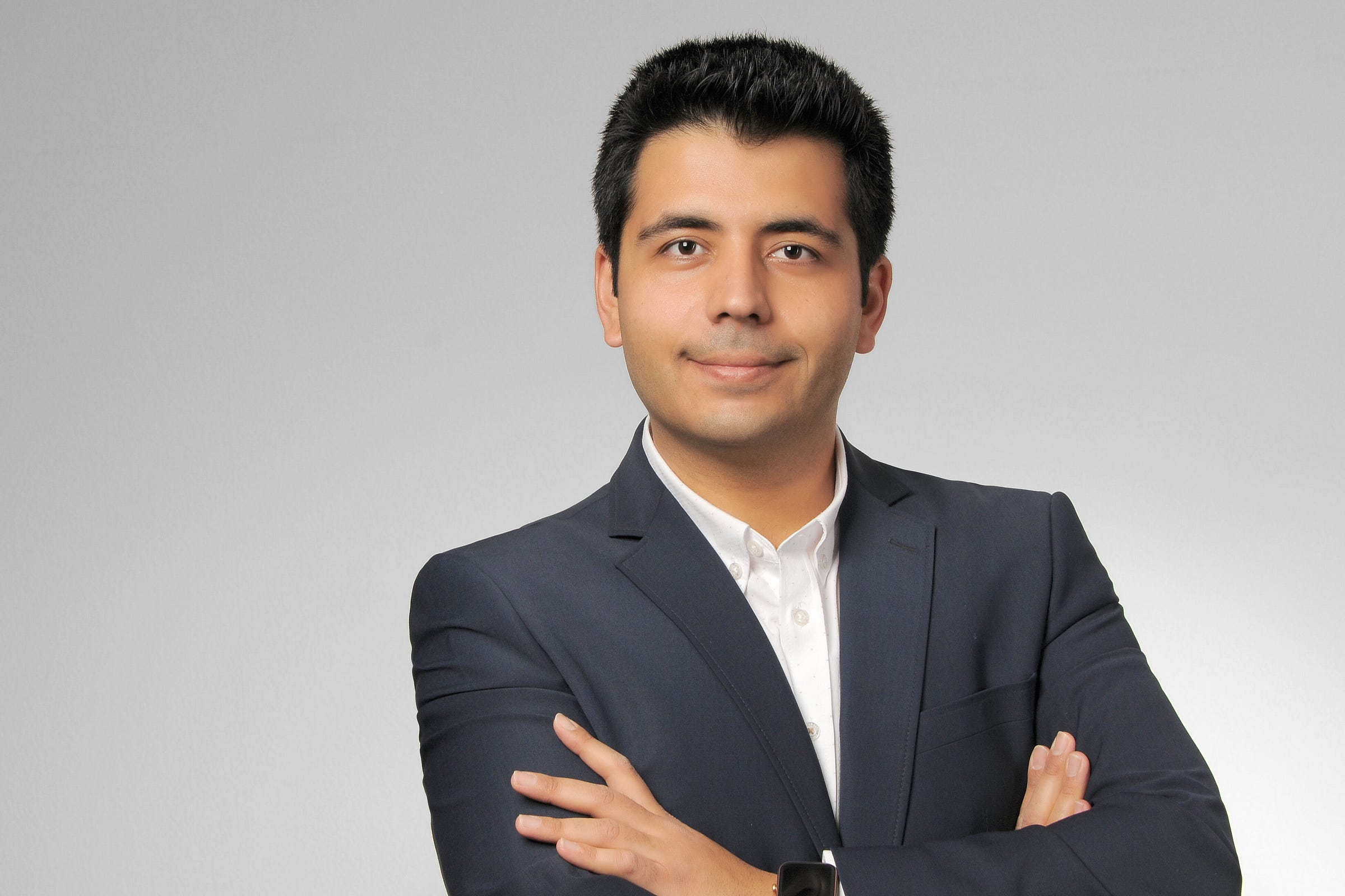 Veysel Aytekin – Medium