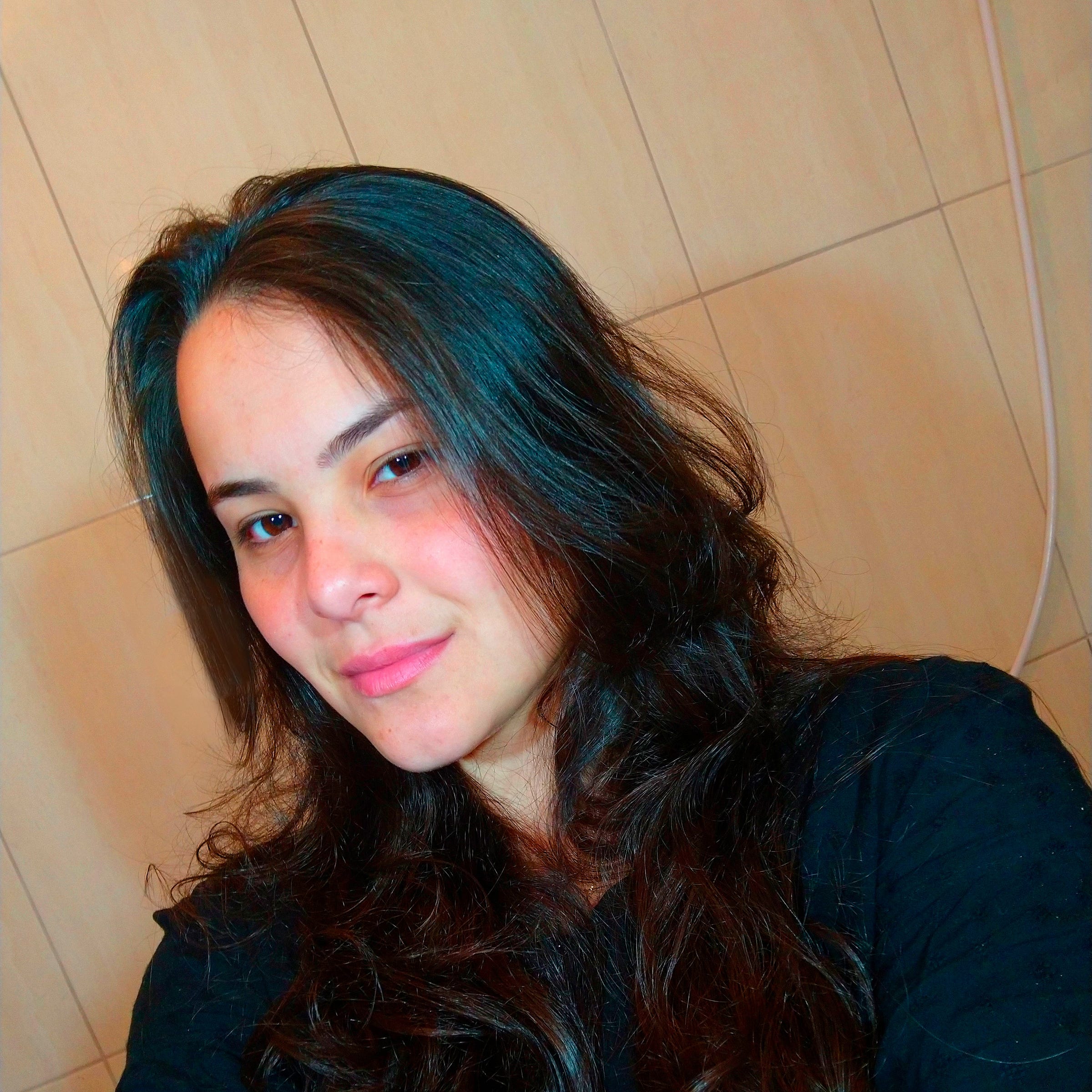 Kamile Pimenta – Medium