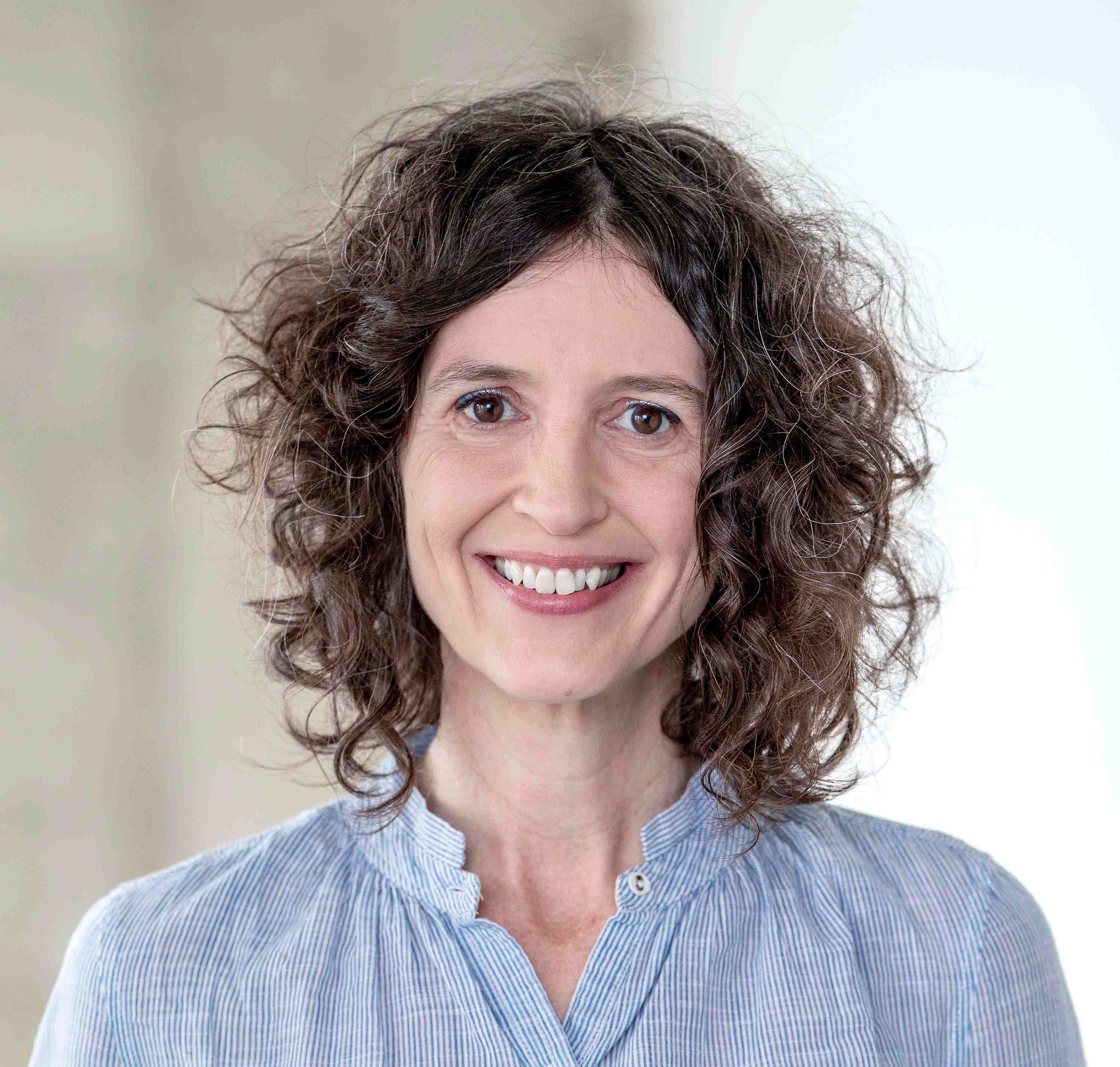 About – Professor Elizabeth Stokoe – Medium