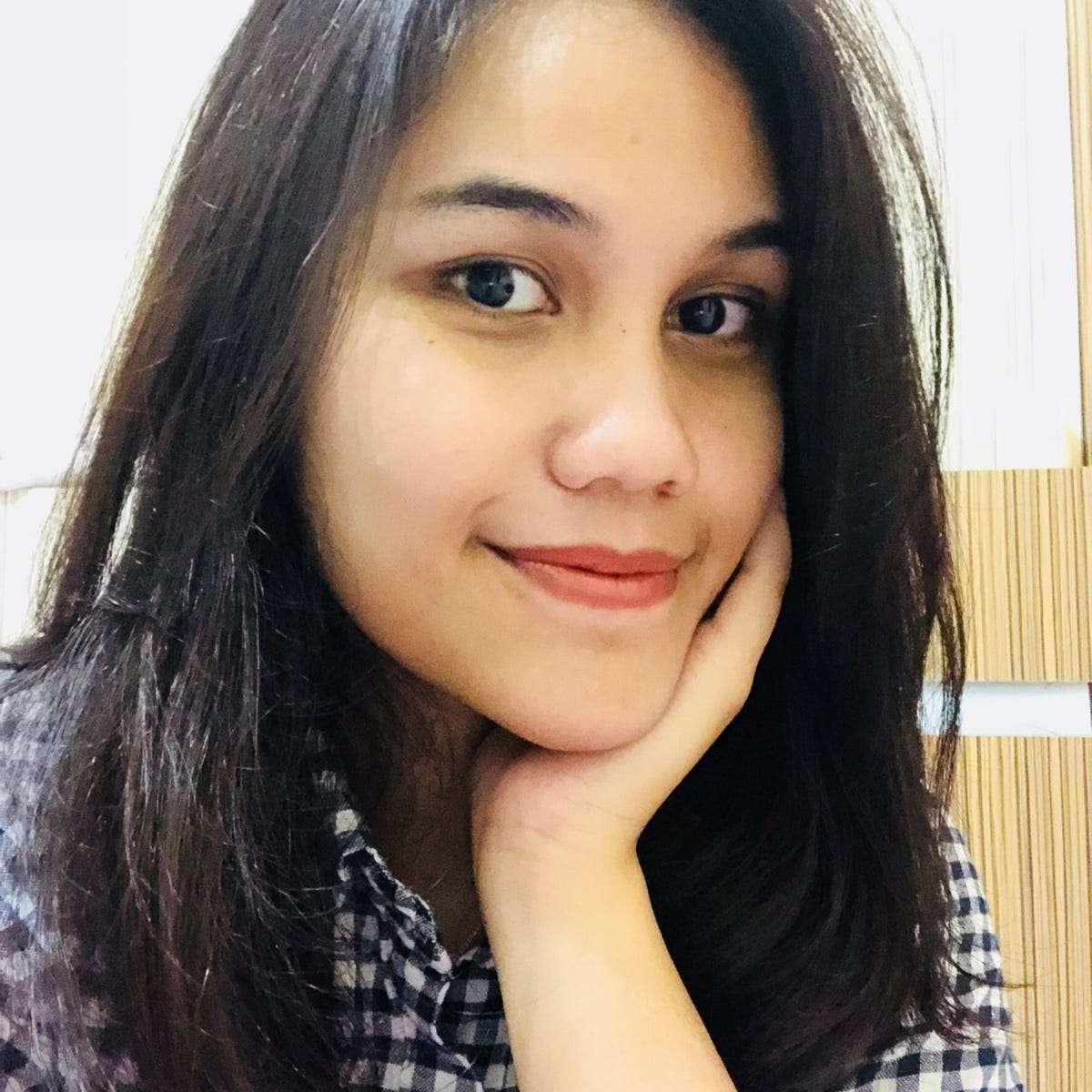 Amanda Rizka Dendra – Medium