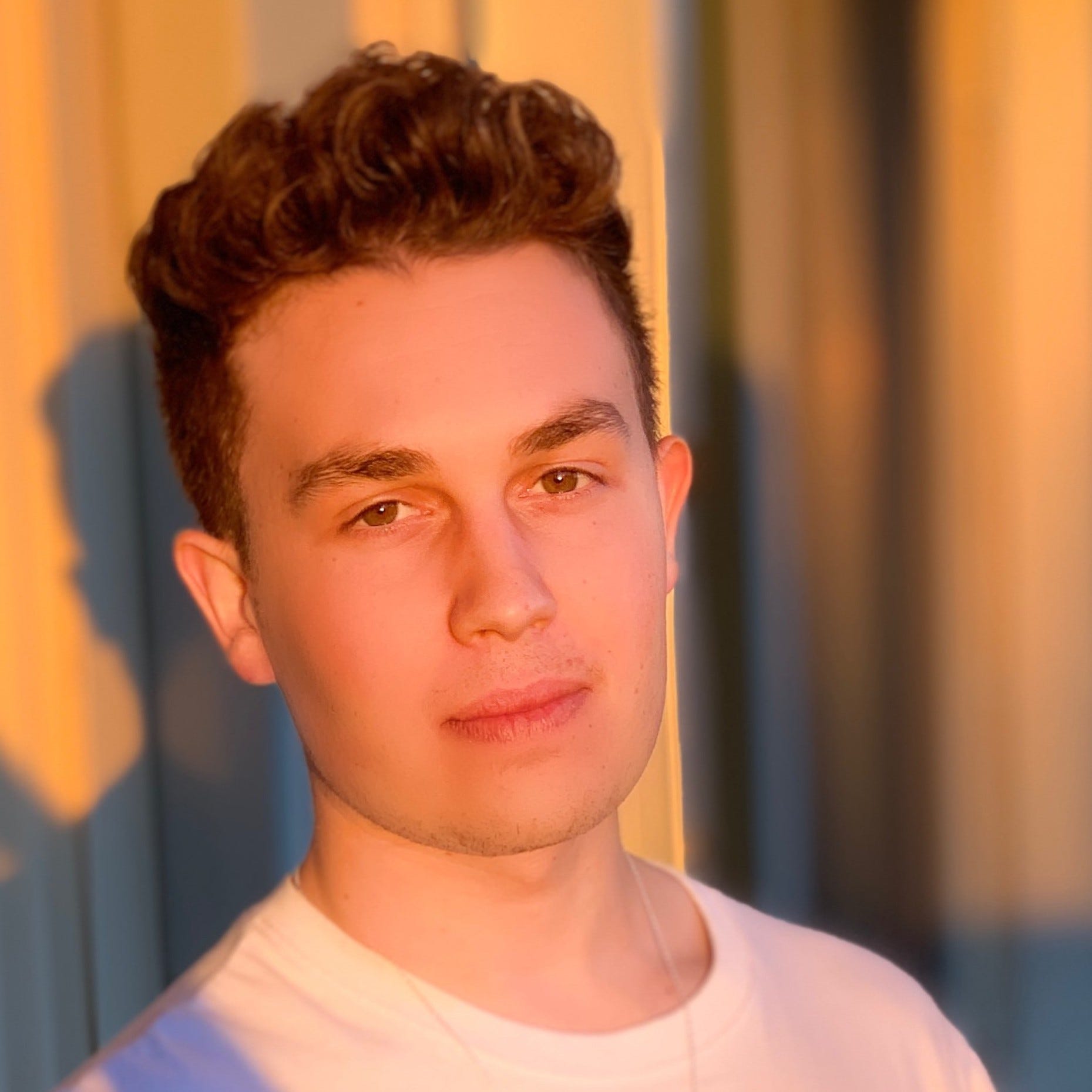 Josh Arnold – Medium