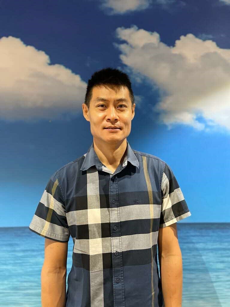 Dejie Lin – Medium