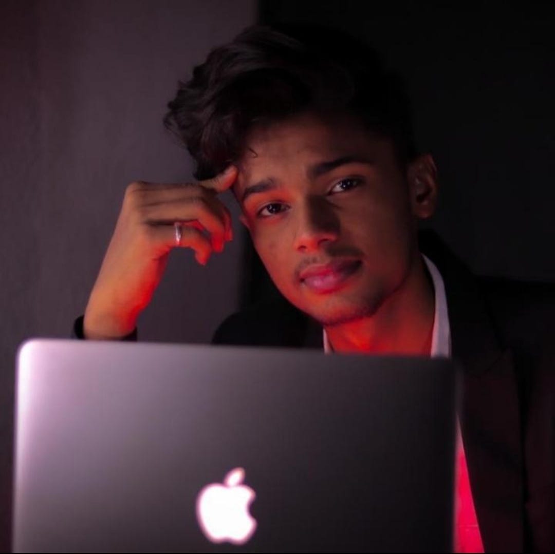 Aksh Sharma – Medium