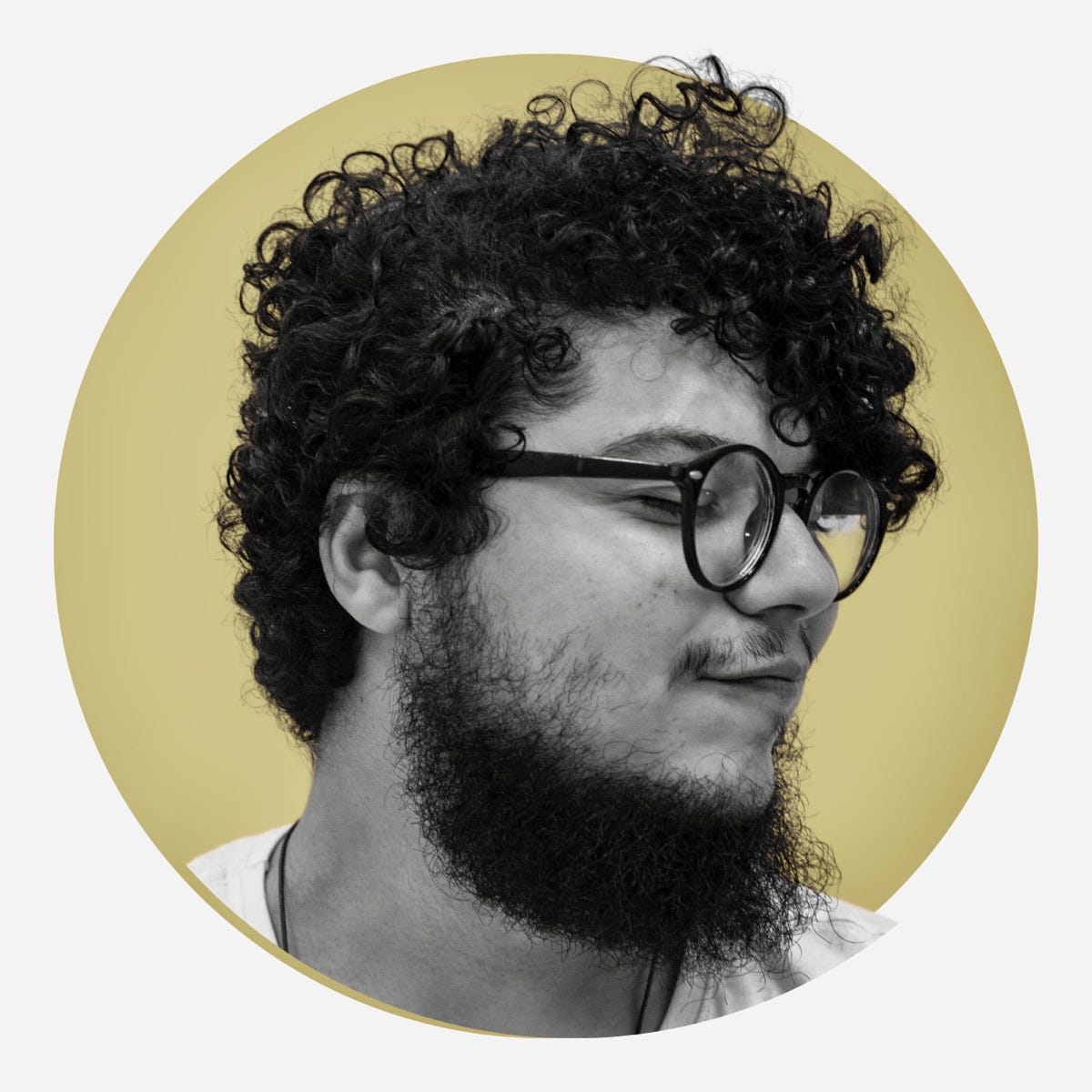 Lucas Amarante – Medium