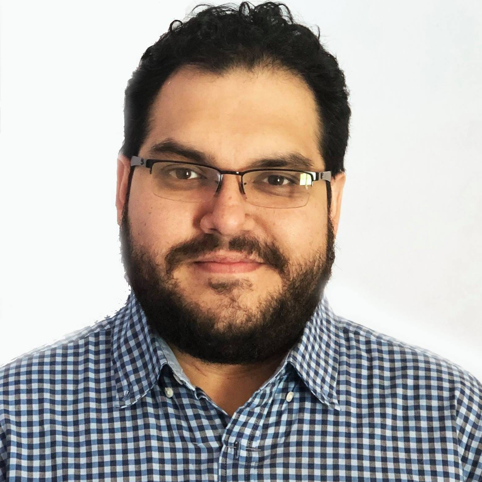 Luis Arano – Medium