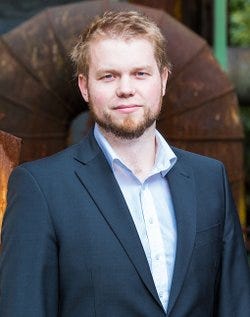 Henning Lindhoff – Medium