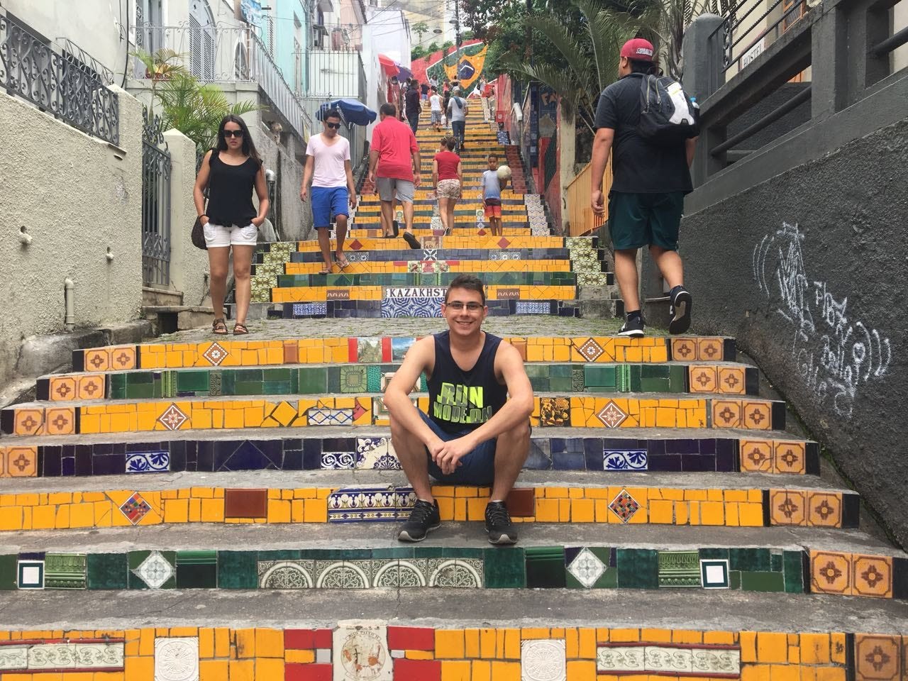 Luiz Gustavo – Medium
