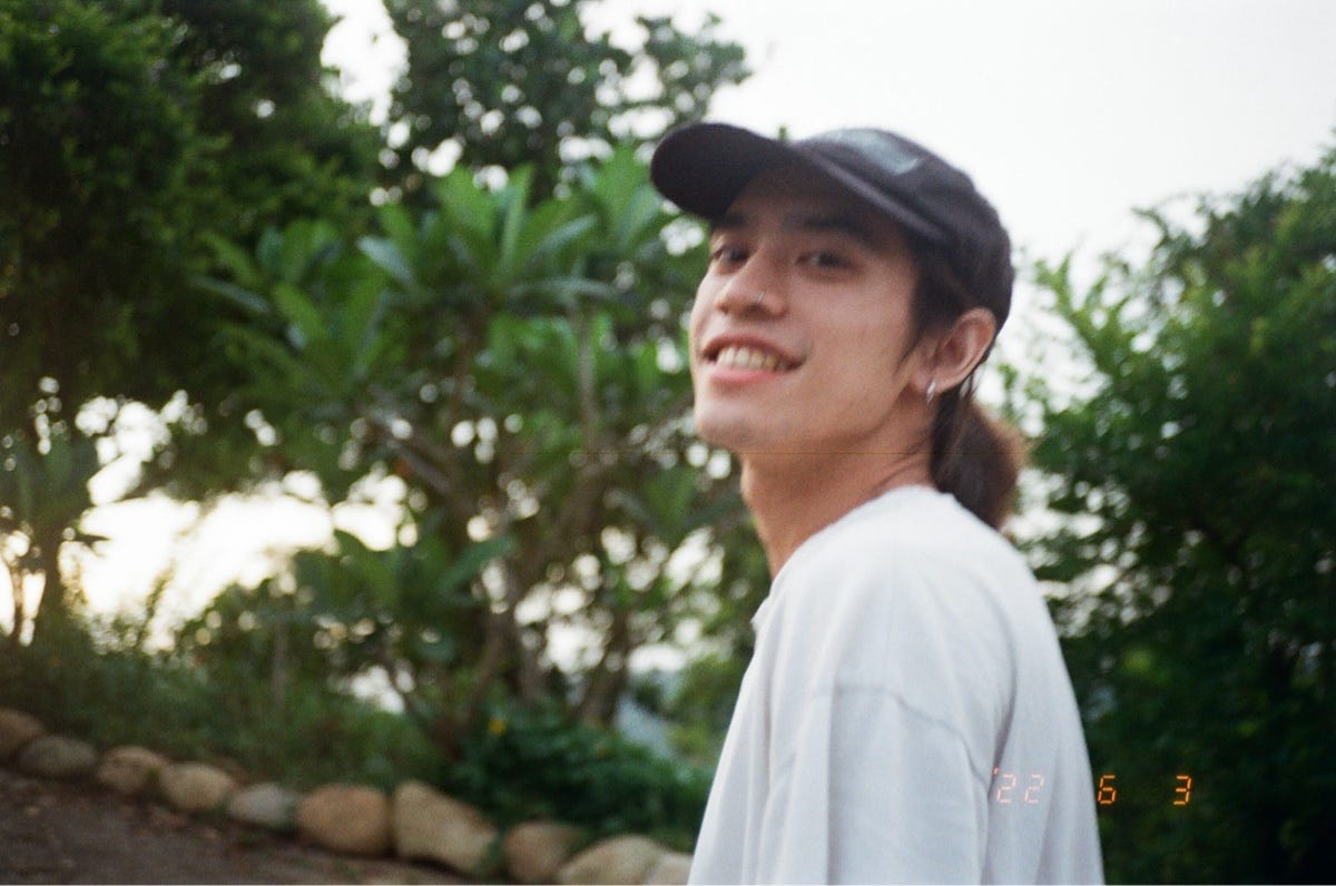 ELIJAH FAN – Medium