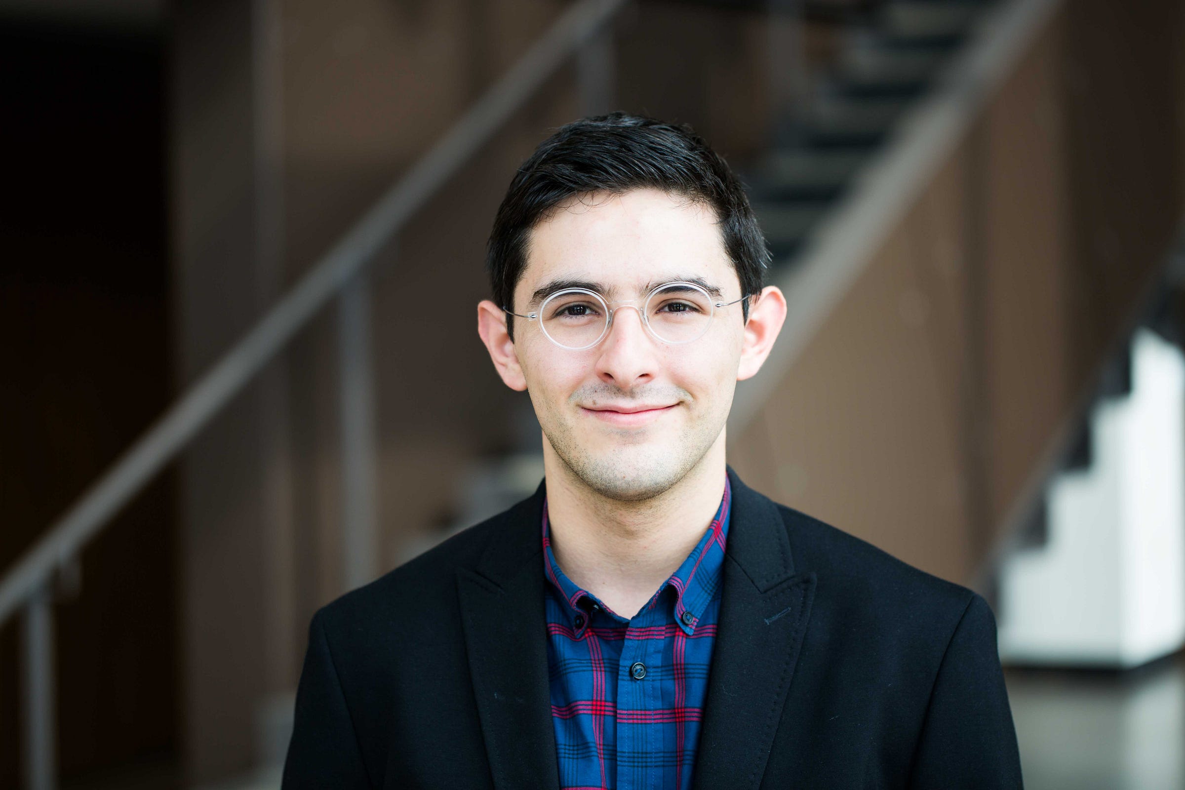 Jonah Erlich – Medium