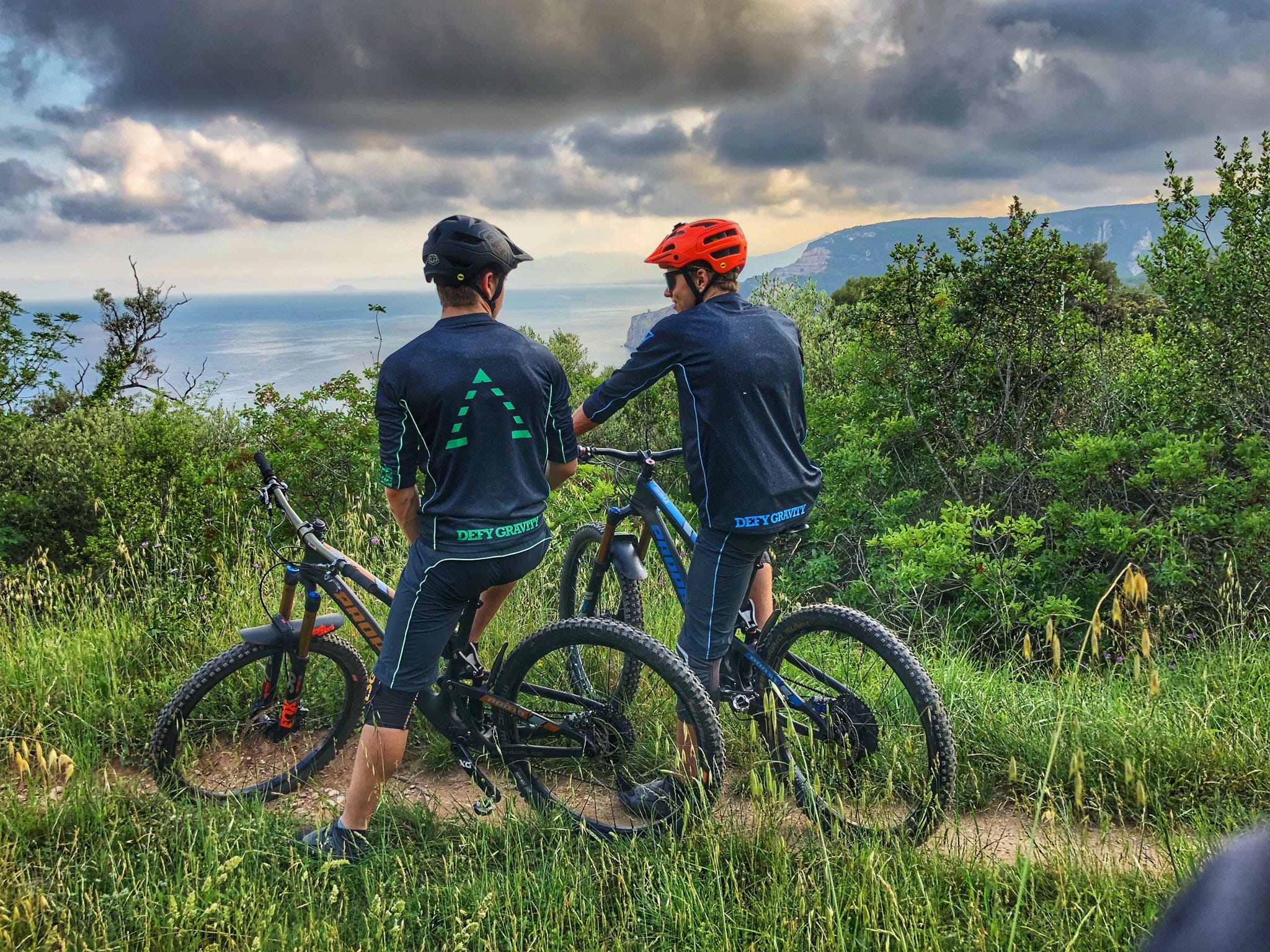 Voth Racing brothers – Medium