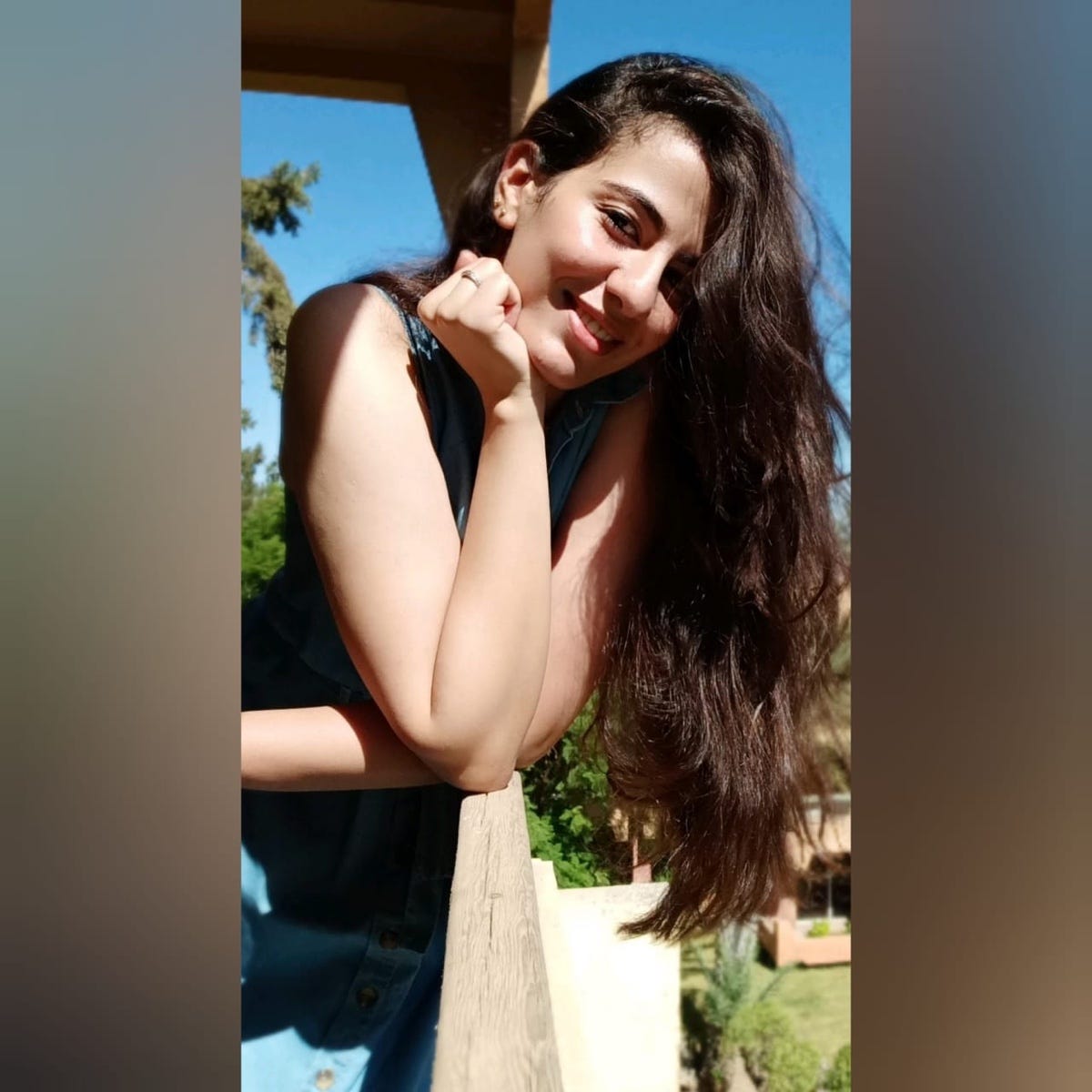 Bouchra el – Medium