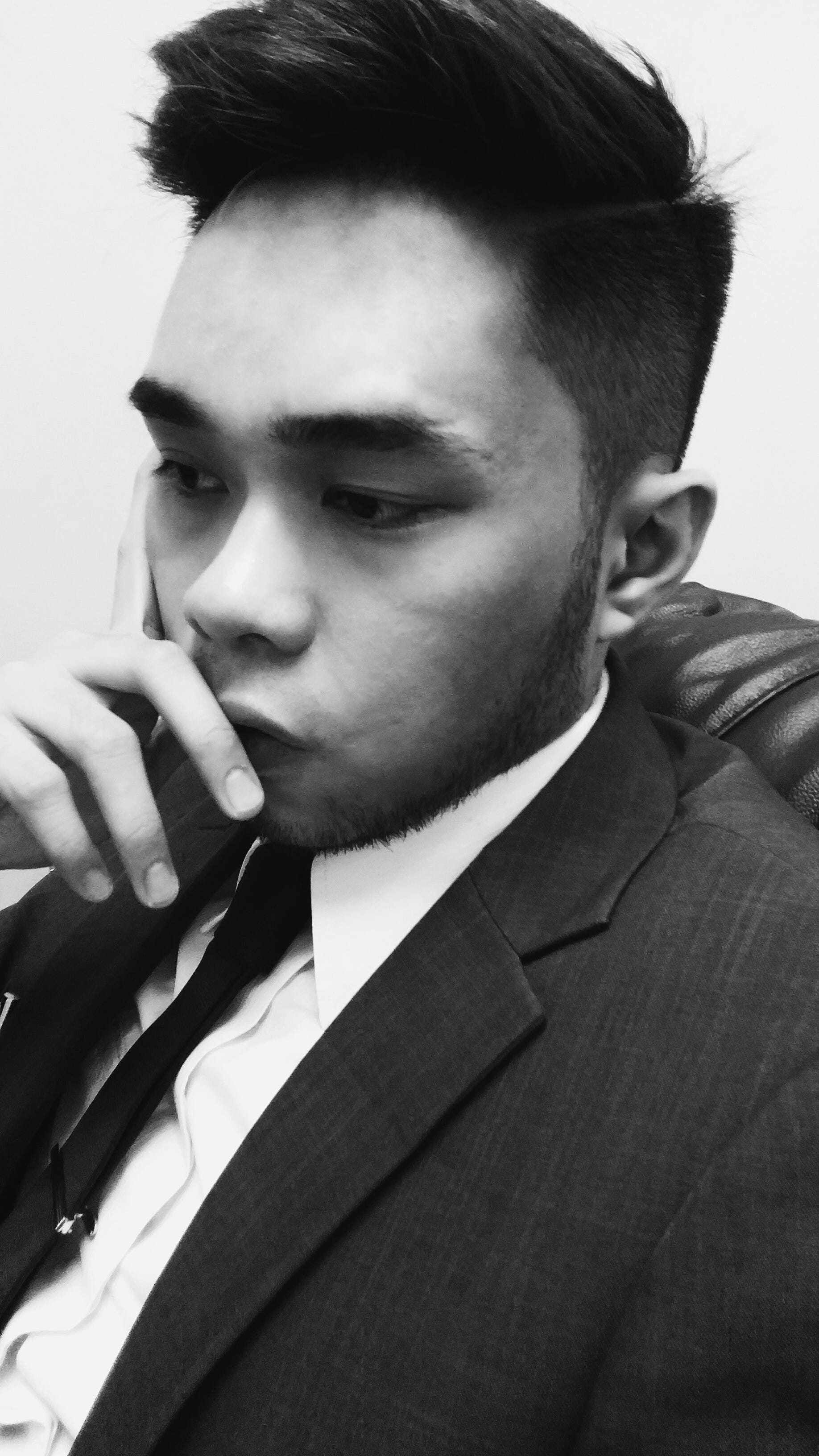 Josh de Leon – Medium