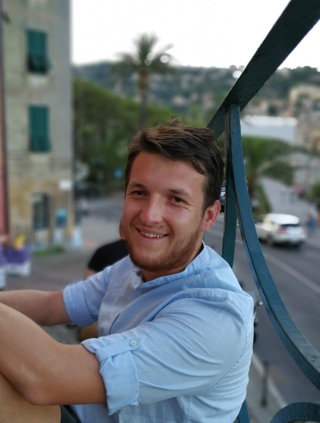 Martin Gjoshevski – Medium