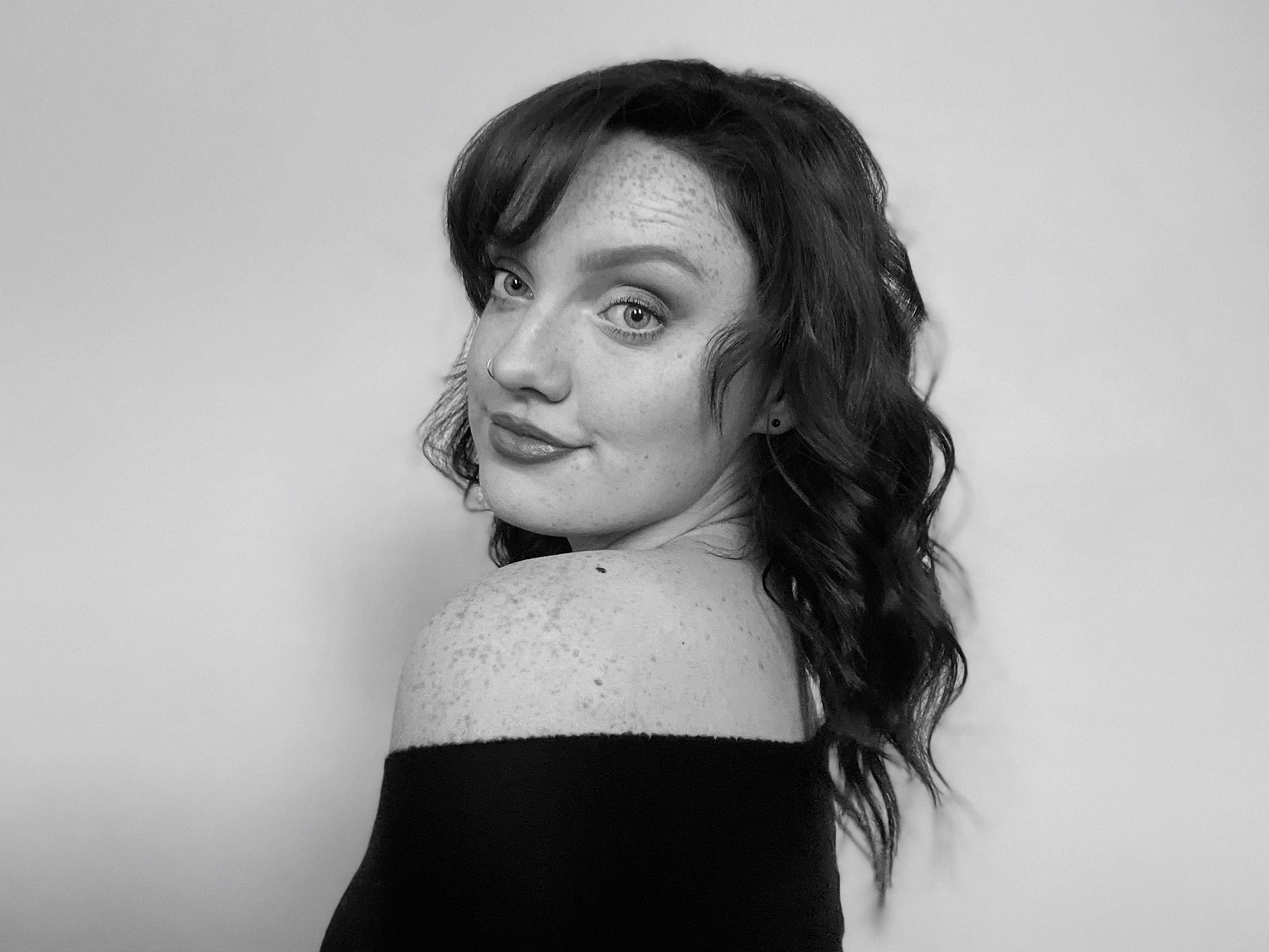 Hannah Rowe – Medium
