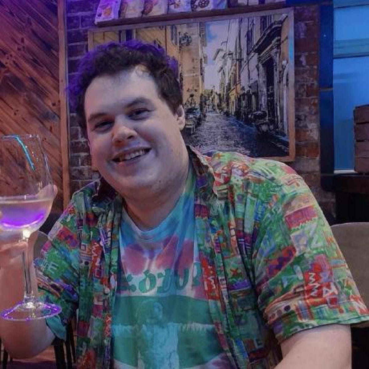 Elliot Michael Keavney – Medium