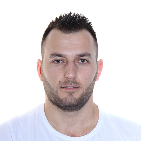 Redjan Ymeraj – Medium