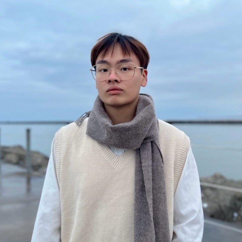 Weining Mai – Medium
