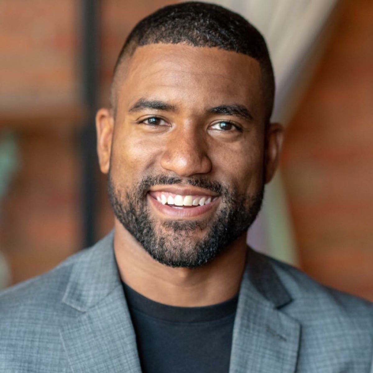 Dale Dorlin – Medium