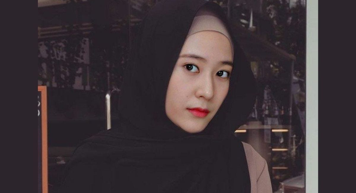 Fatiyah Dena – Medium