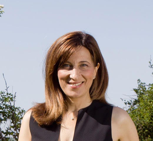 Dr. Gloriane Giovannelli – Medium