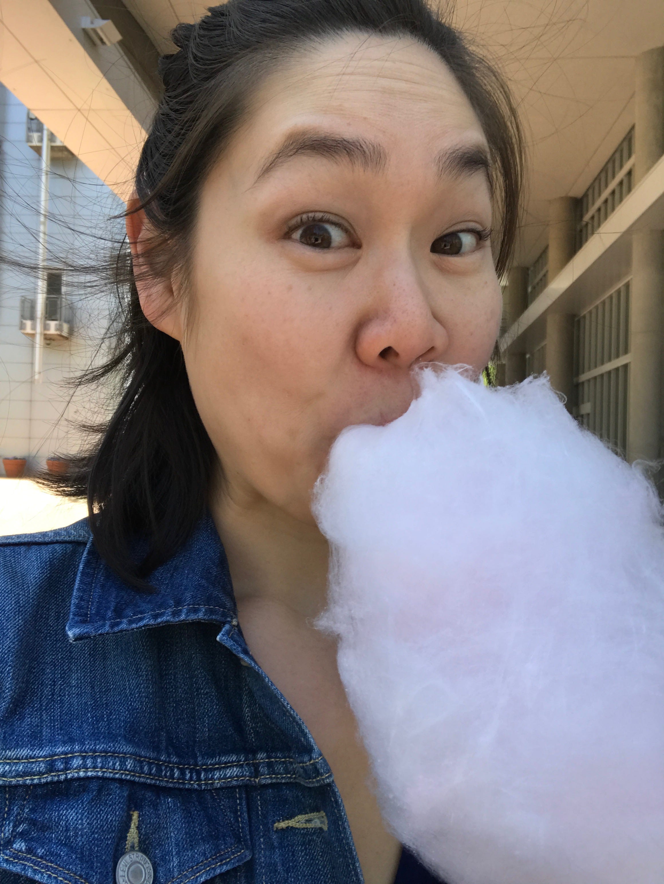 AnChi Laster – Medium