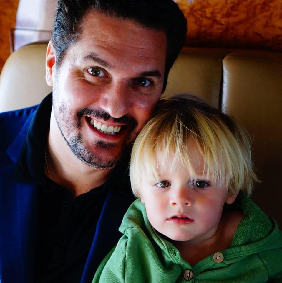 Russell Ruffino – Medium