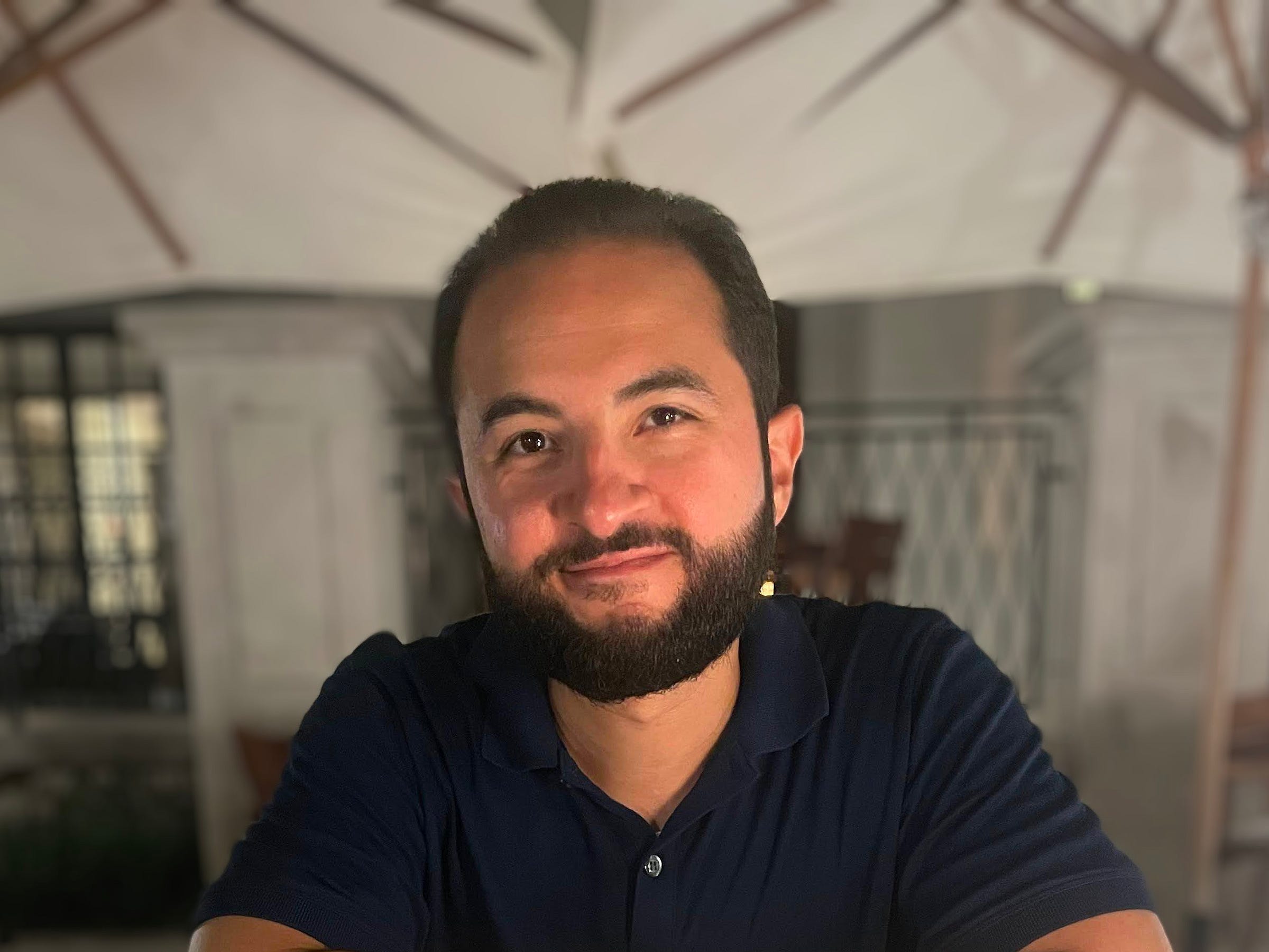 Carlos Ortiz – Medium