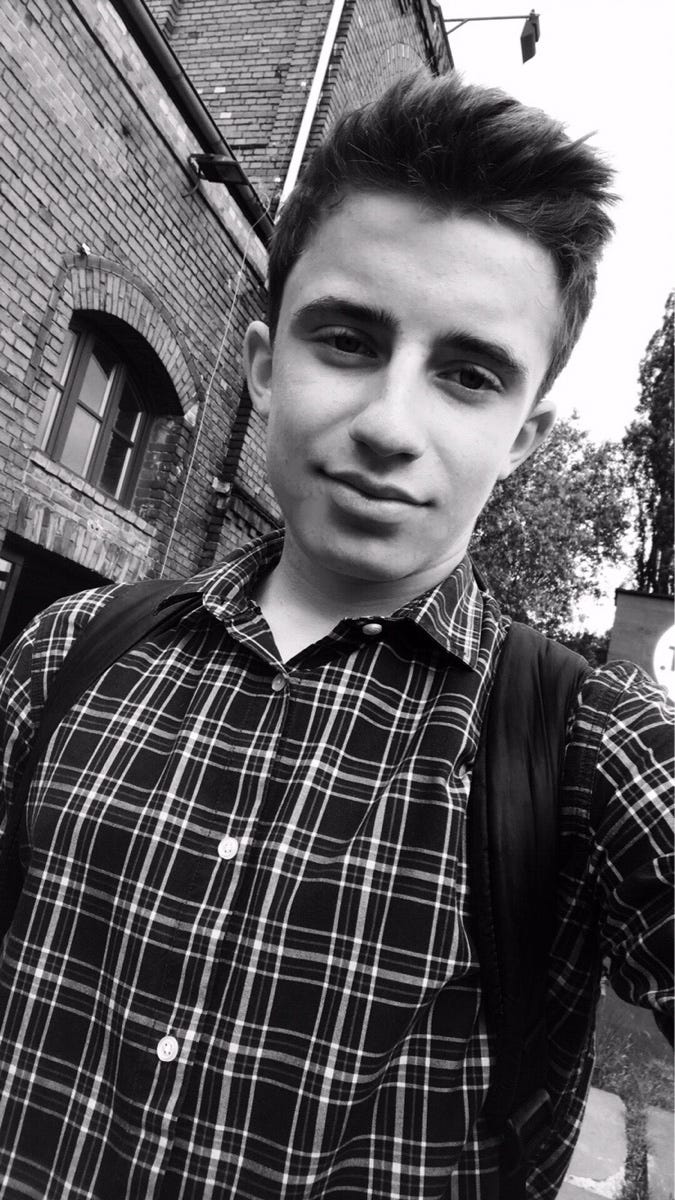 Hugo Chróst – Medium