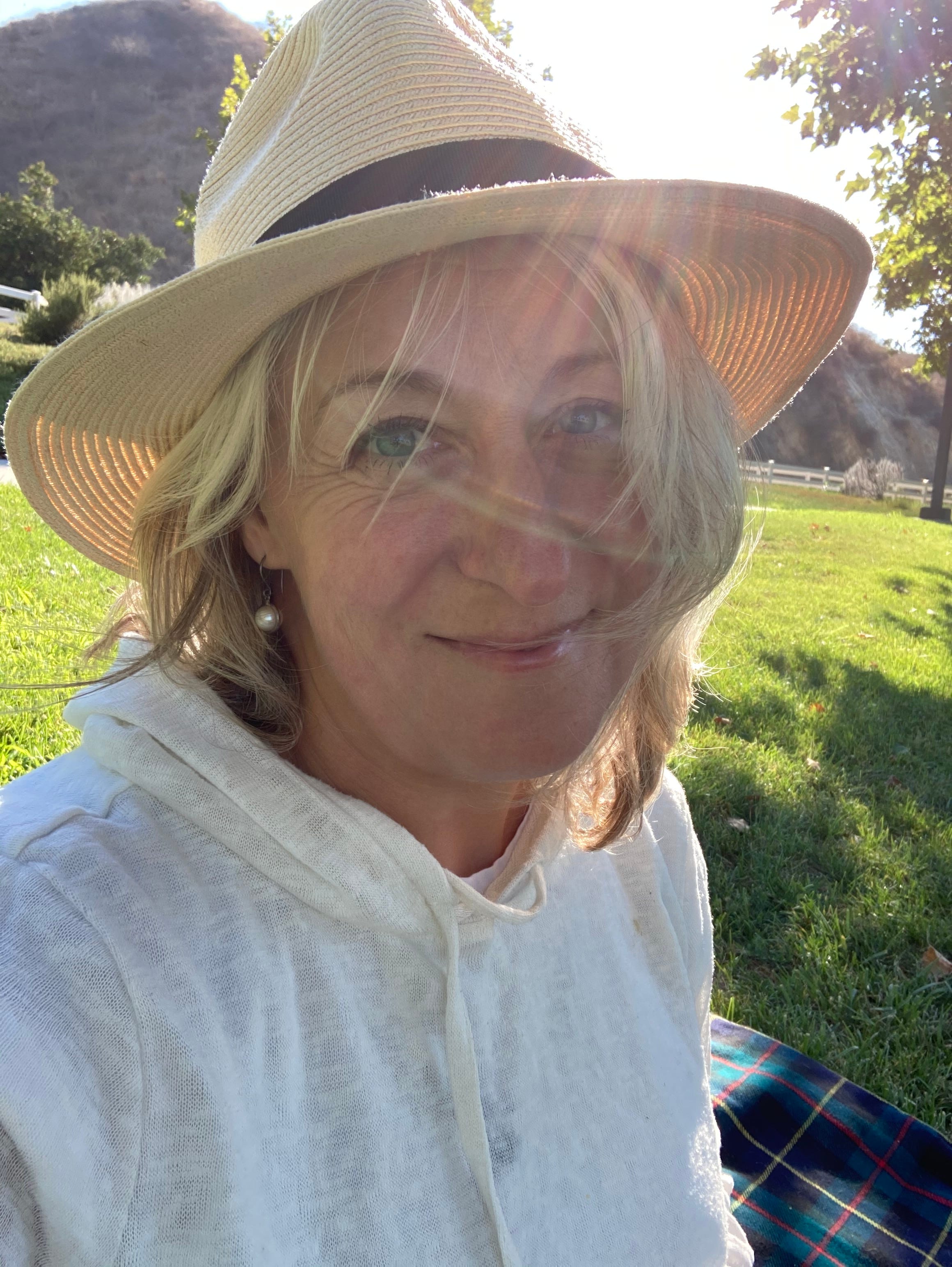 Sarah Crompton – Medium