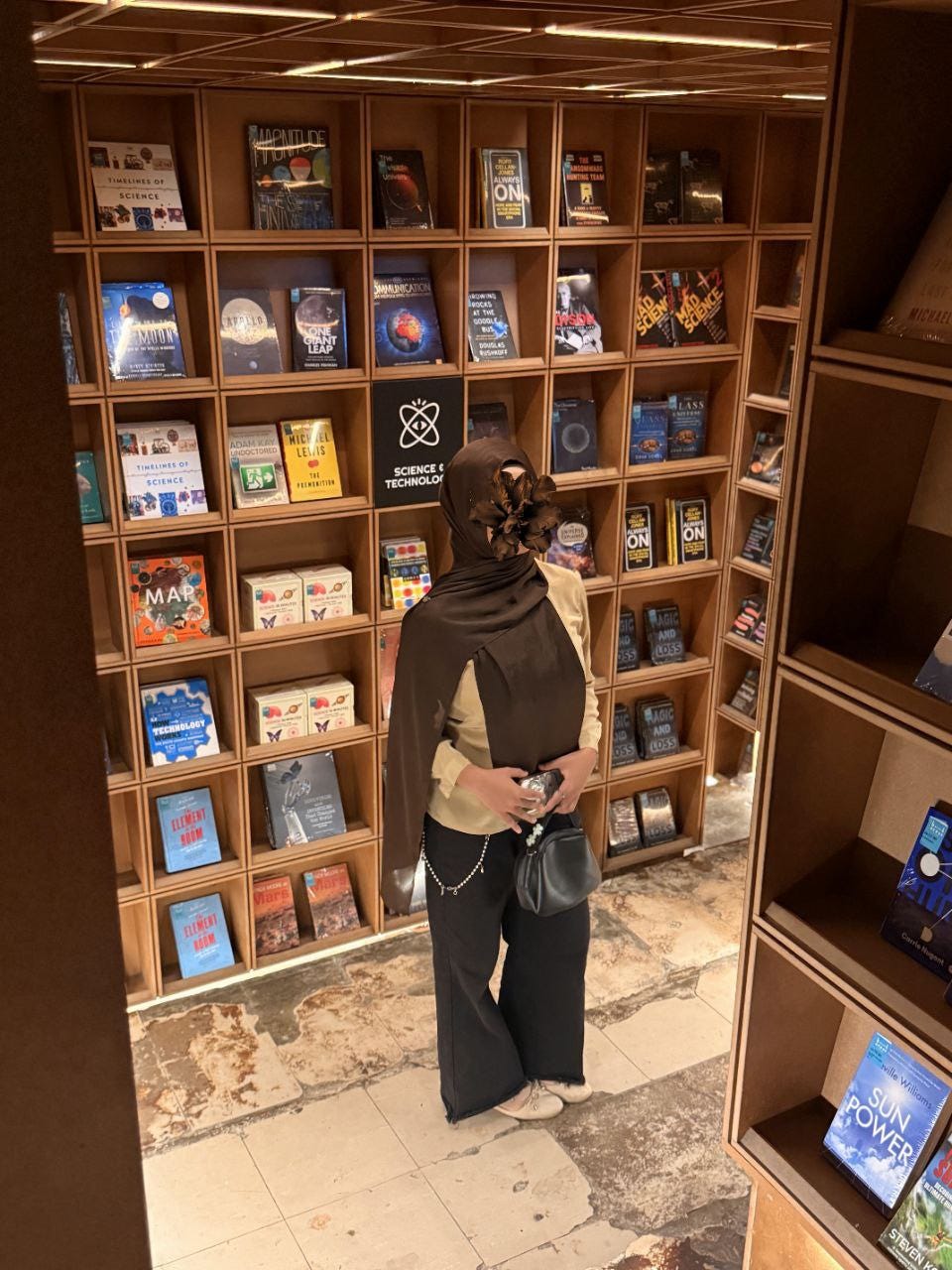 Ratna Pakaja – Medium