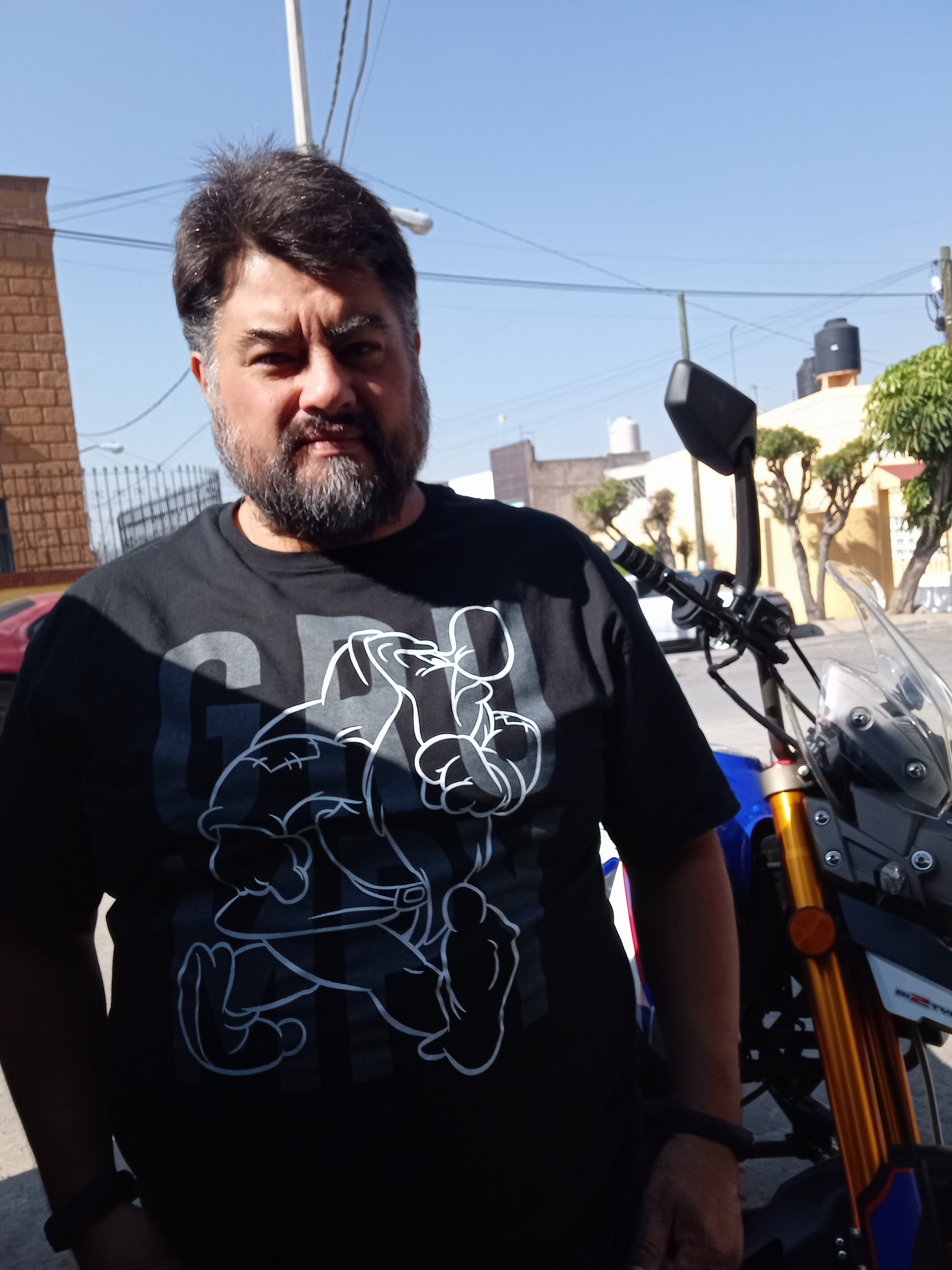 MAURICIO RAMIREZ – Medium