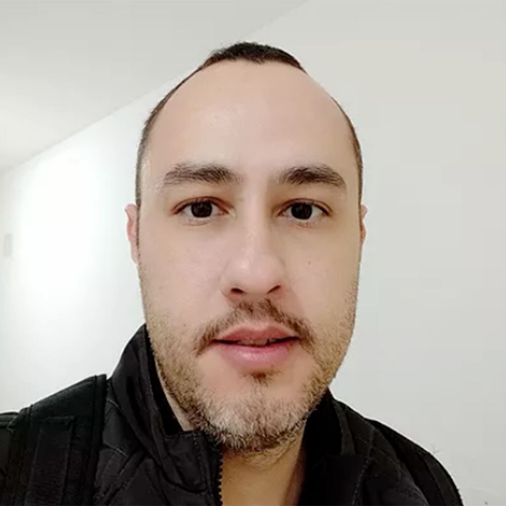 Estefano Ulzmann – Medium