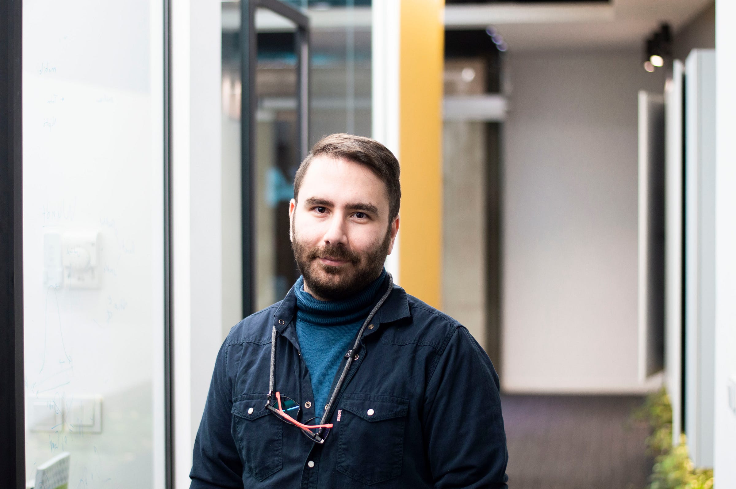 Omid Roshan – Medium