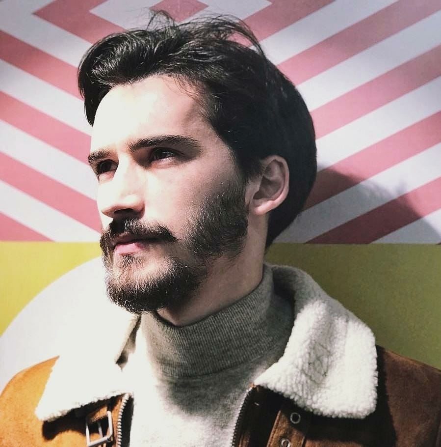 Bardh Kryeziu – Medium