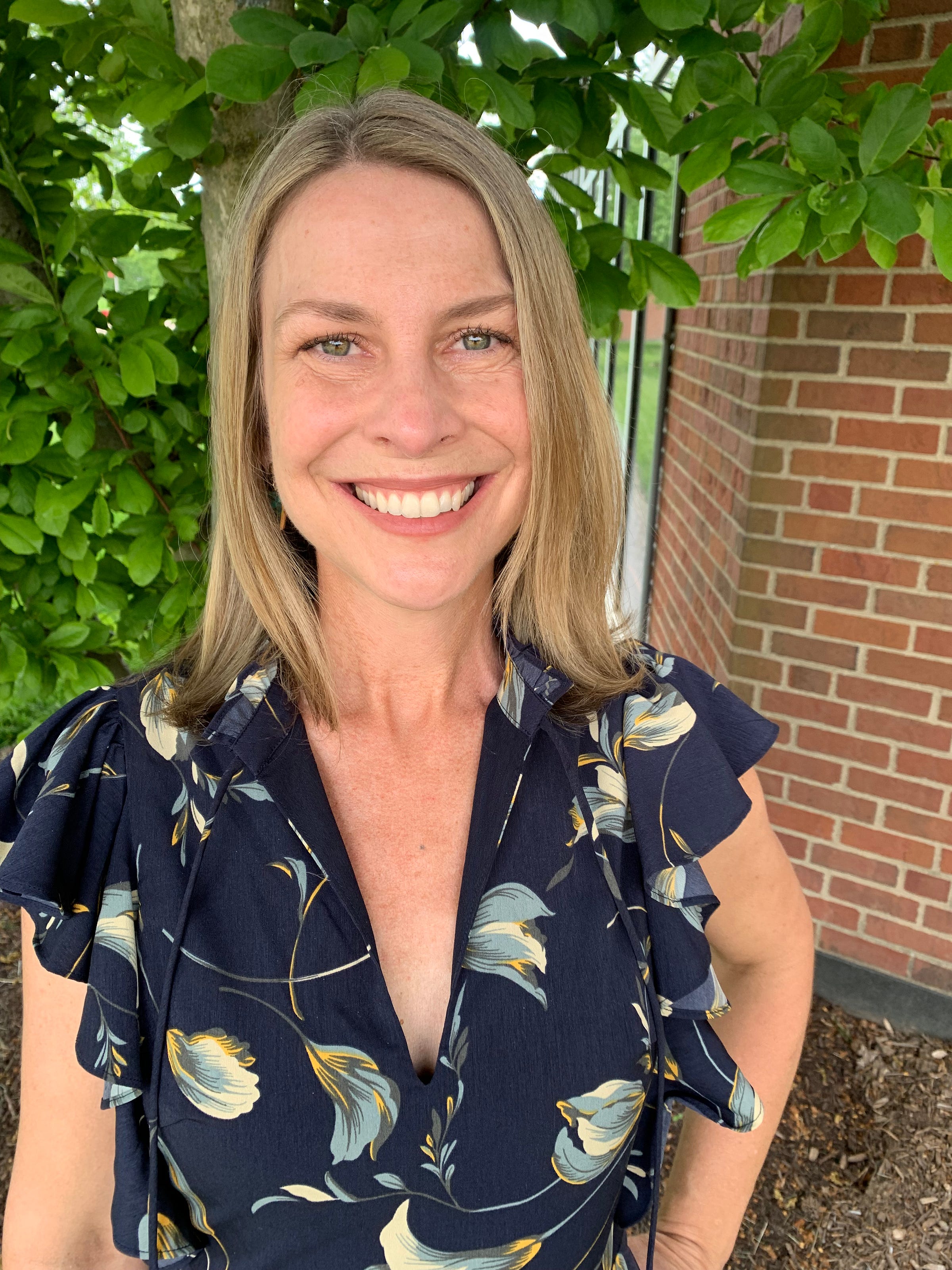 About – Elizabeth King – Medium