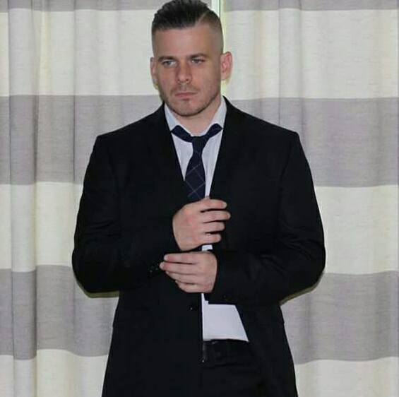 Decebal Reaves – Medium