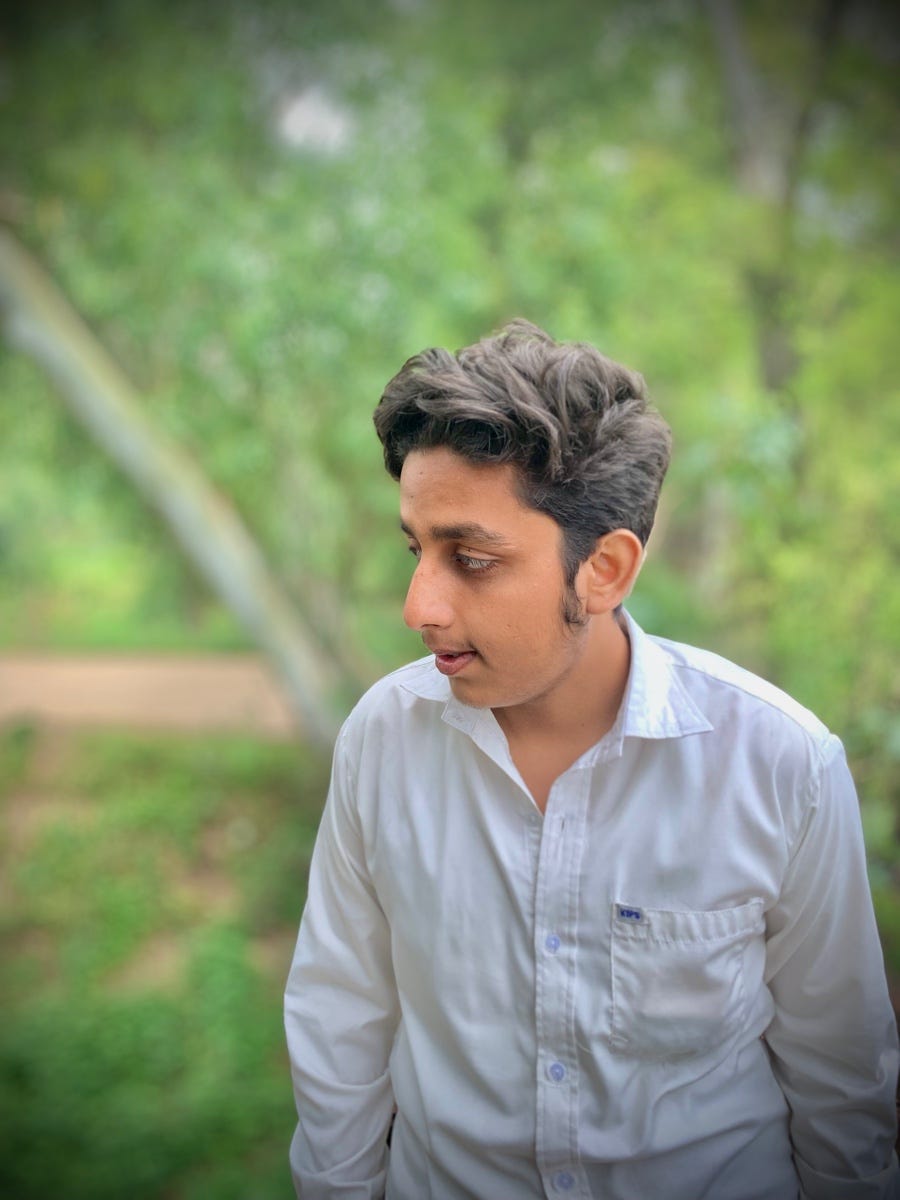 TALHA HANJRA – Medium