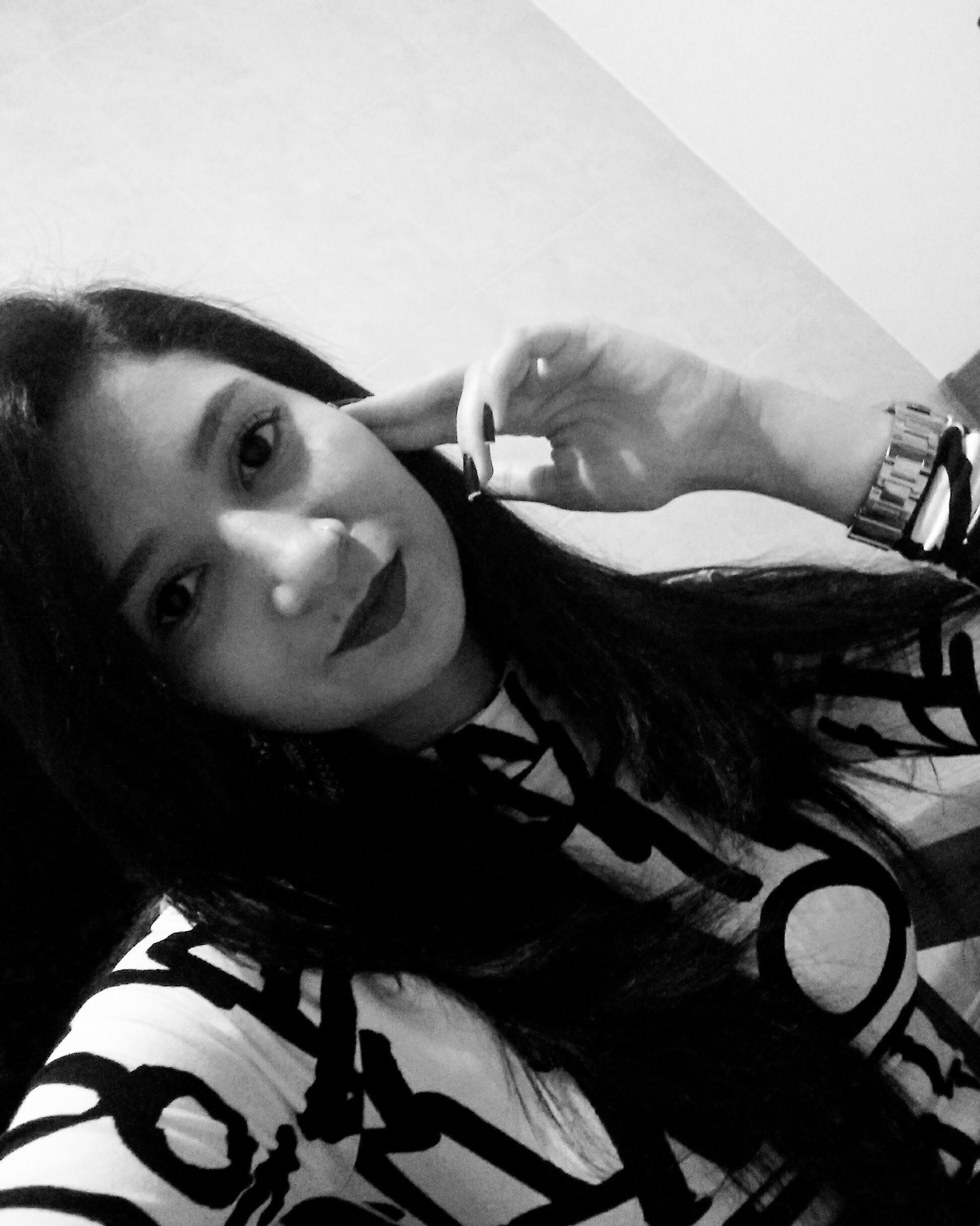 Larissa Gama – Medium