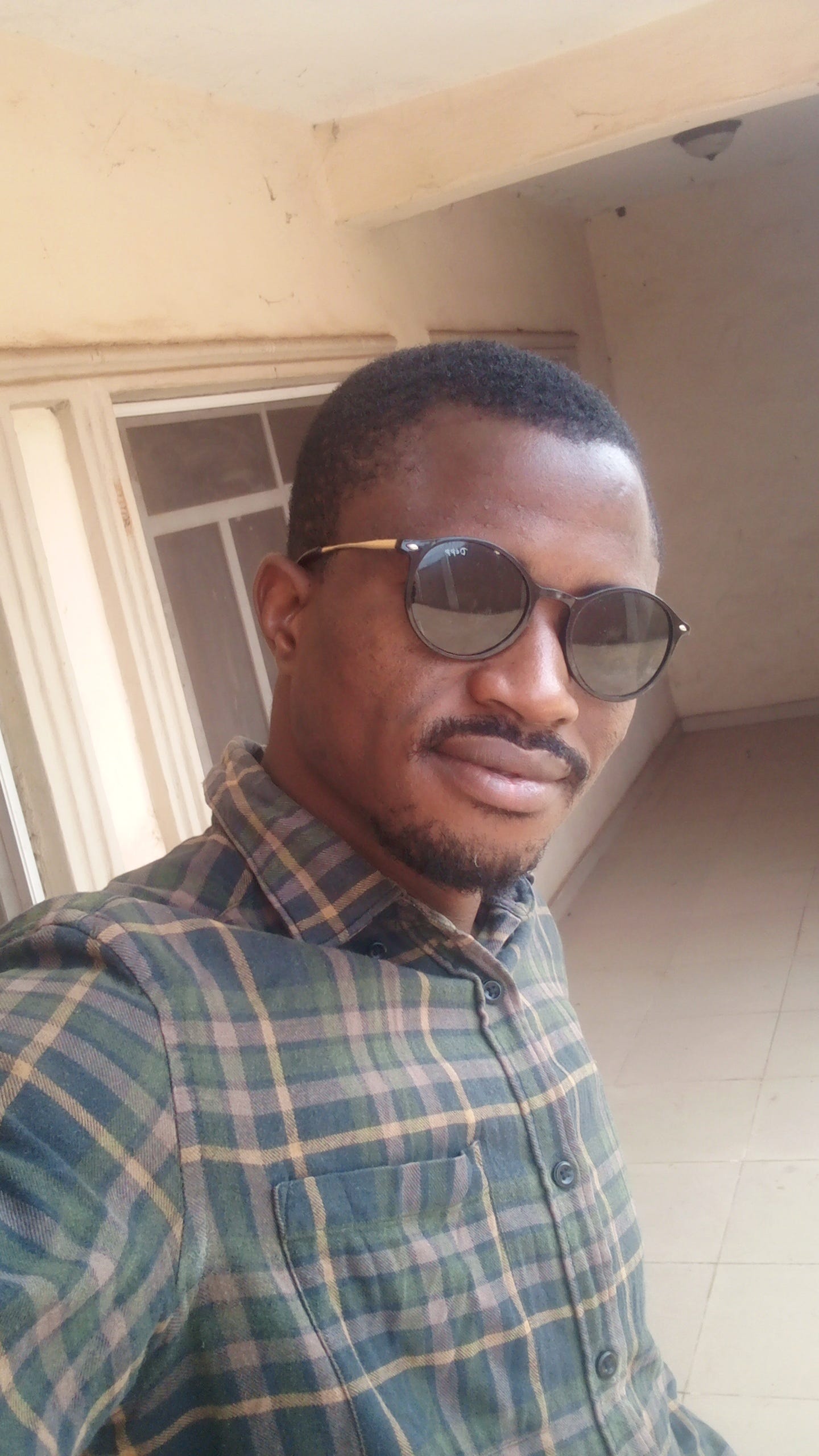 Mutiu Busari(incredible Wordsmith) – Medium