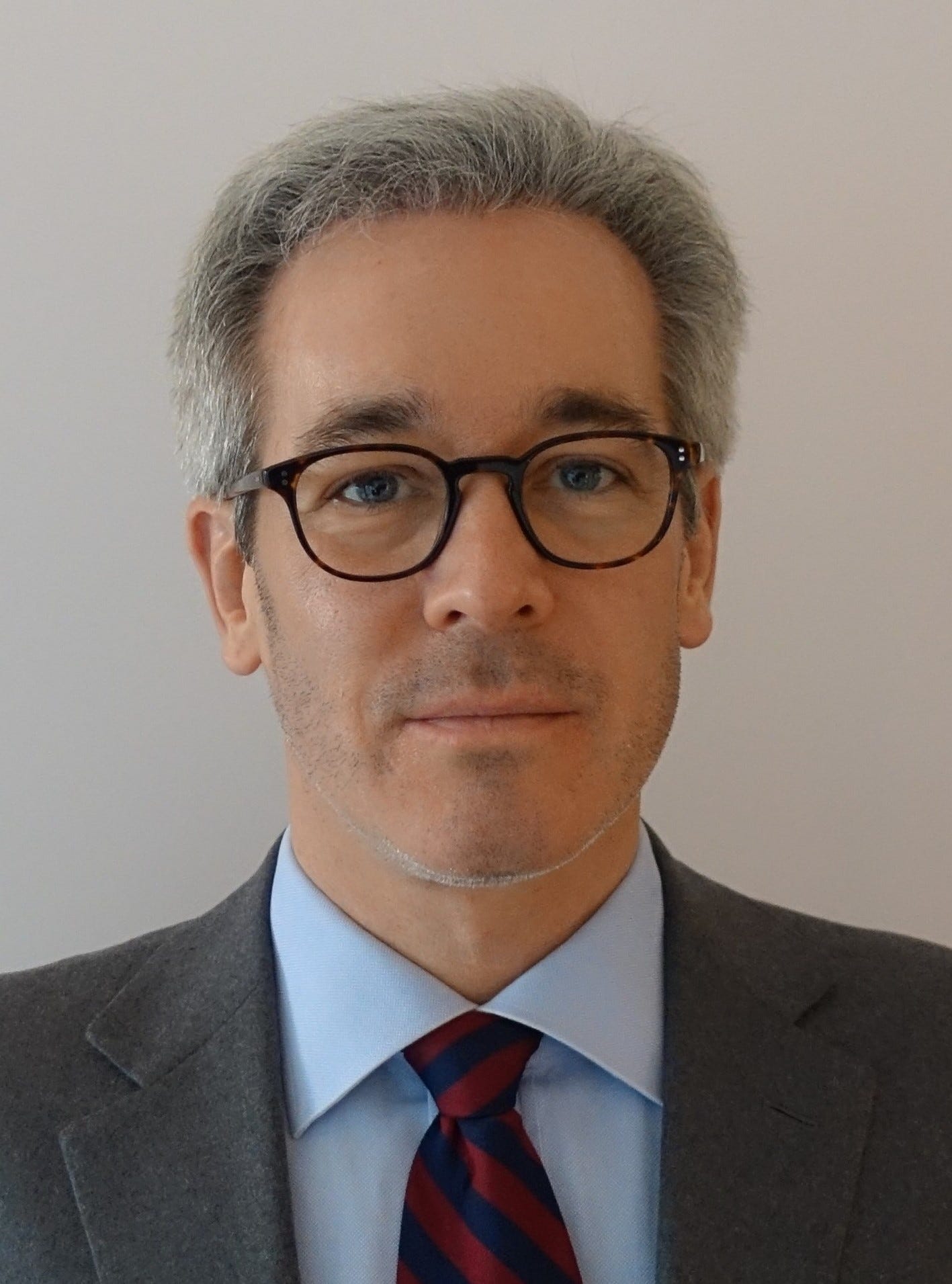 Robert Sharratt – Medium
