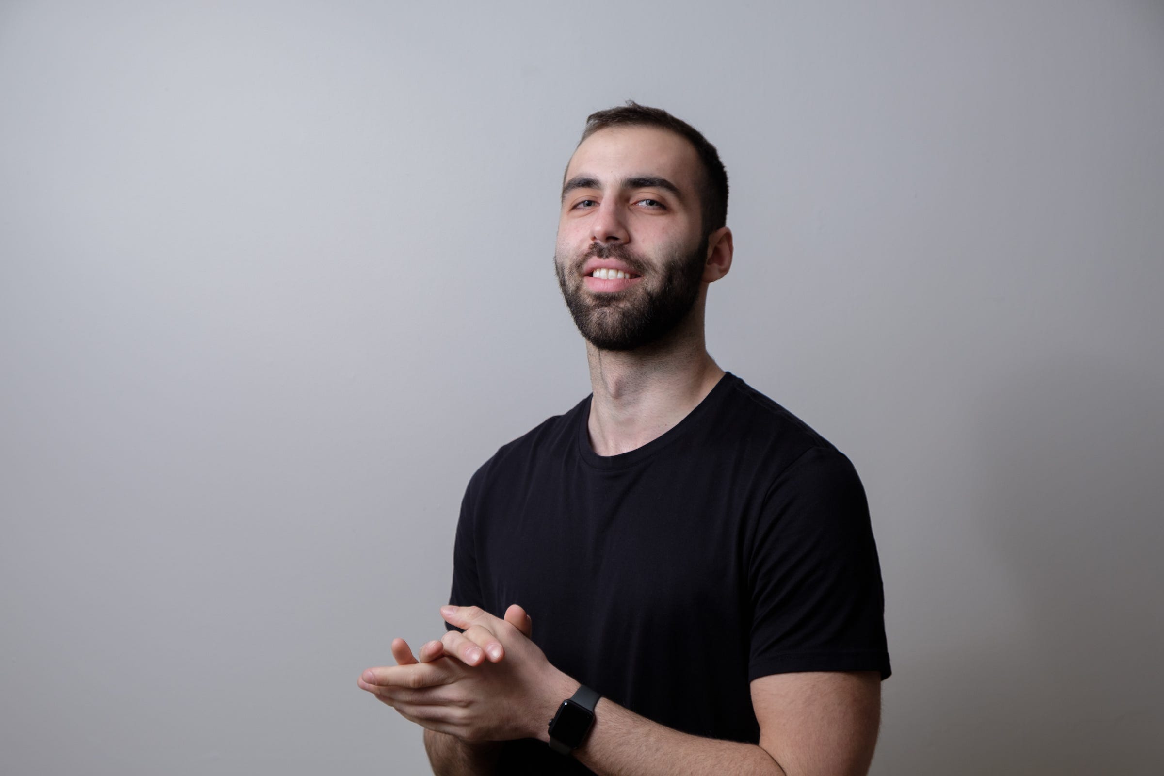 Viktor Varkarakis – Medium