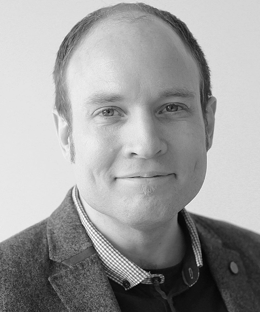 Geoff Lee – Medium