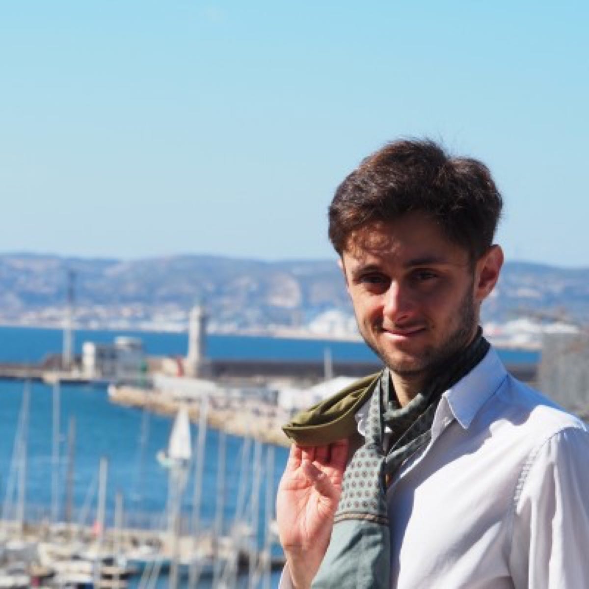 Thomas Suau – Medium