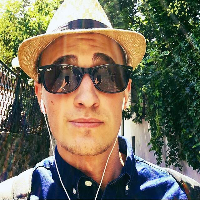 Adam Haluska – Medium